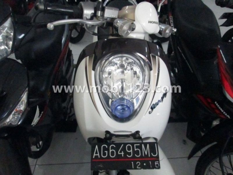 Jual Motor Honda Scoopy 2010 0.1 di Jawa Timur Automatic Putih Rp 11. ...