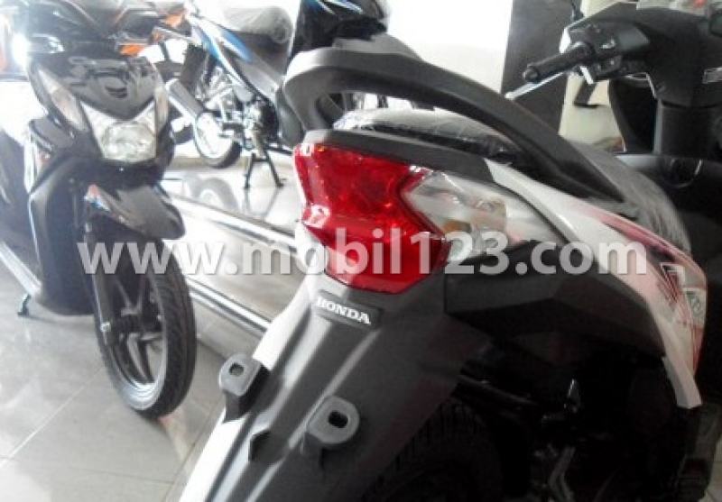Jual Motor Honda Beat 2014 0.1 di DKI Jakarta Automatic Putih Rp 14.050 ...